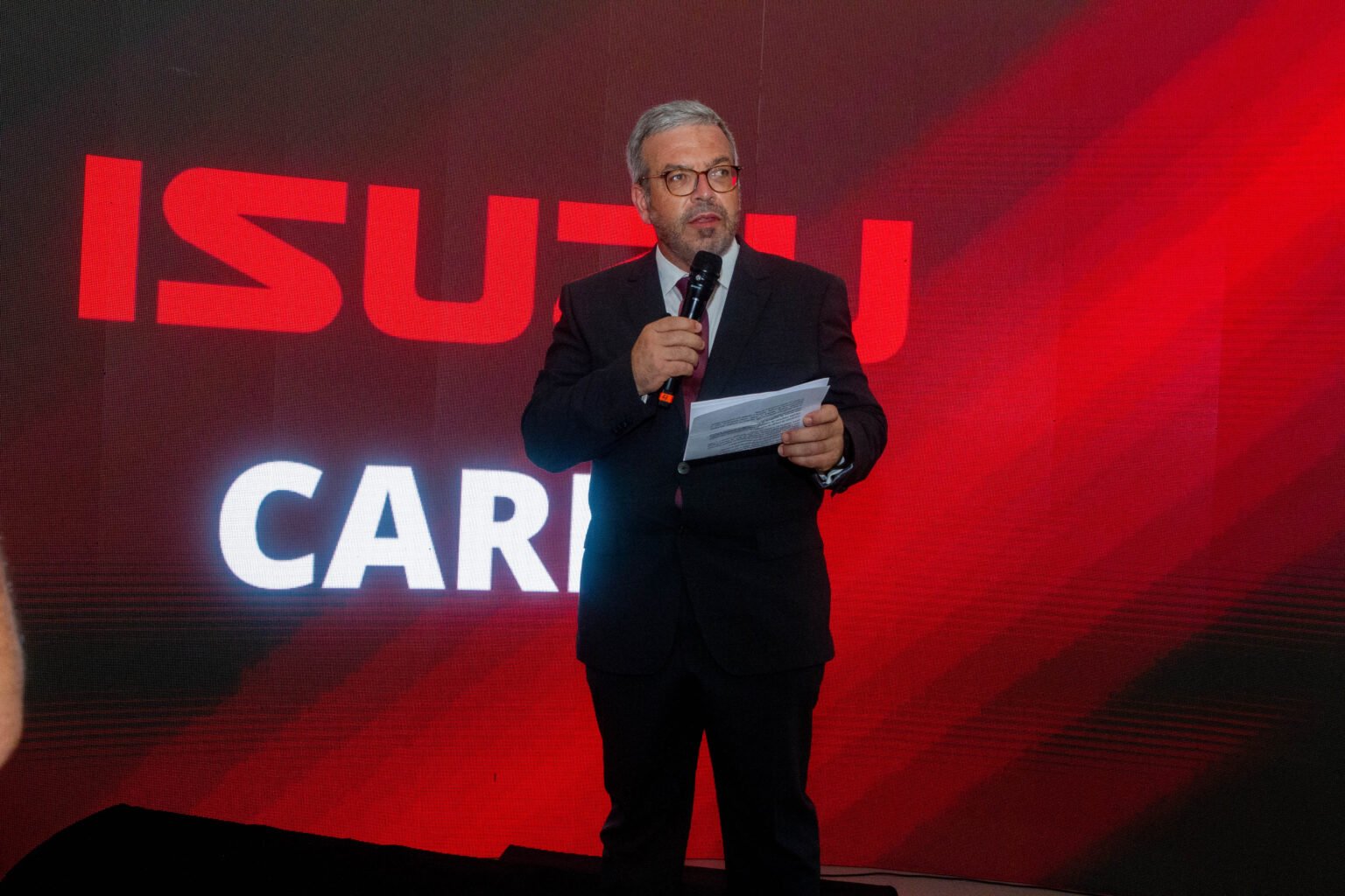 Isuzu Angola dinamiza economia e gera postos de emprego em Viana ...