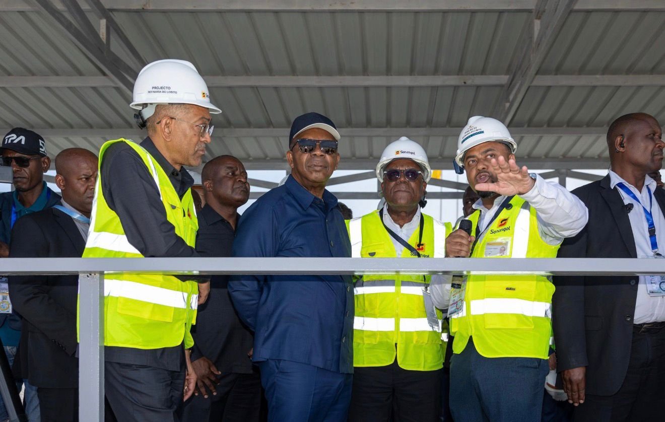 Projecto de construção da Refinaria do Lobito com uma execução física ...